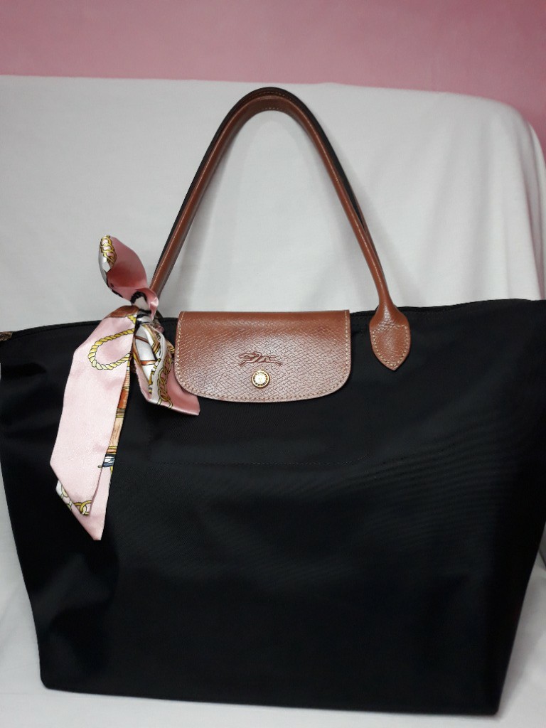 Longchamp Le Pliage Classic in Black, Women's Fashion, Bags & Wallets ...