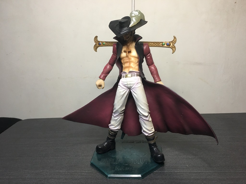 Mihawk (One Piece) Figure, Hobbies & Toys, Toys & Games on Carousell
