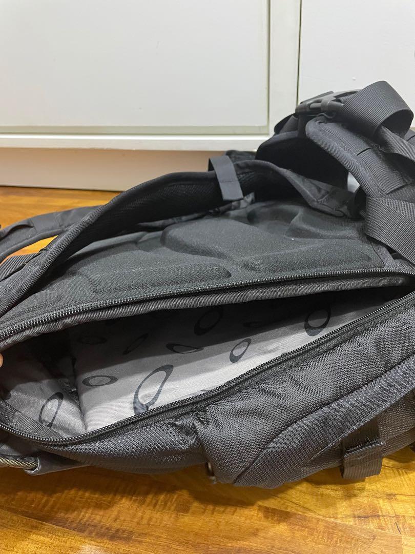 Oakley Kitchen Sink Backpack, Men's Fashion, Bags, Backpacks on Carousell