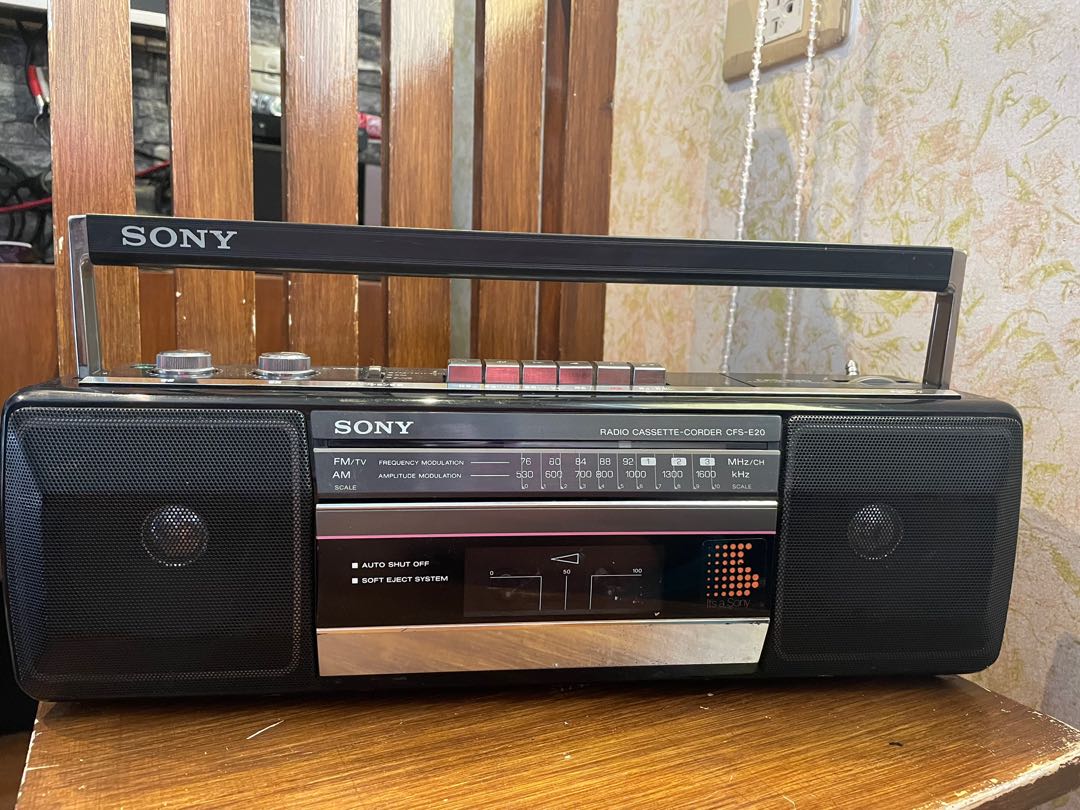 Vintage Sony Boombox cfs-e20, Hobbies & Toys, Memorabilia ...