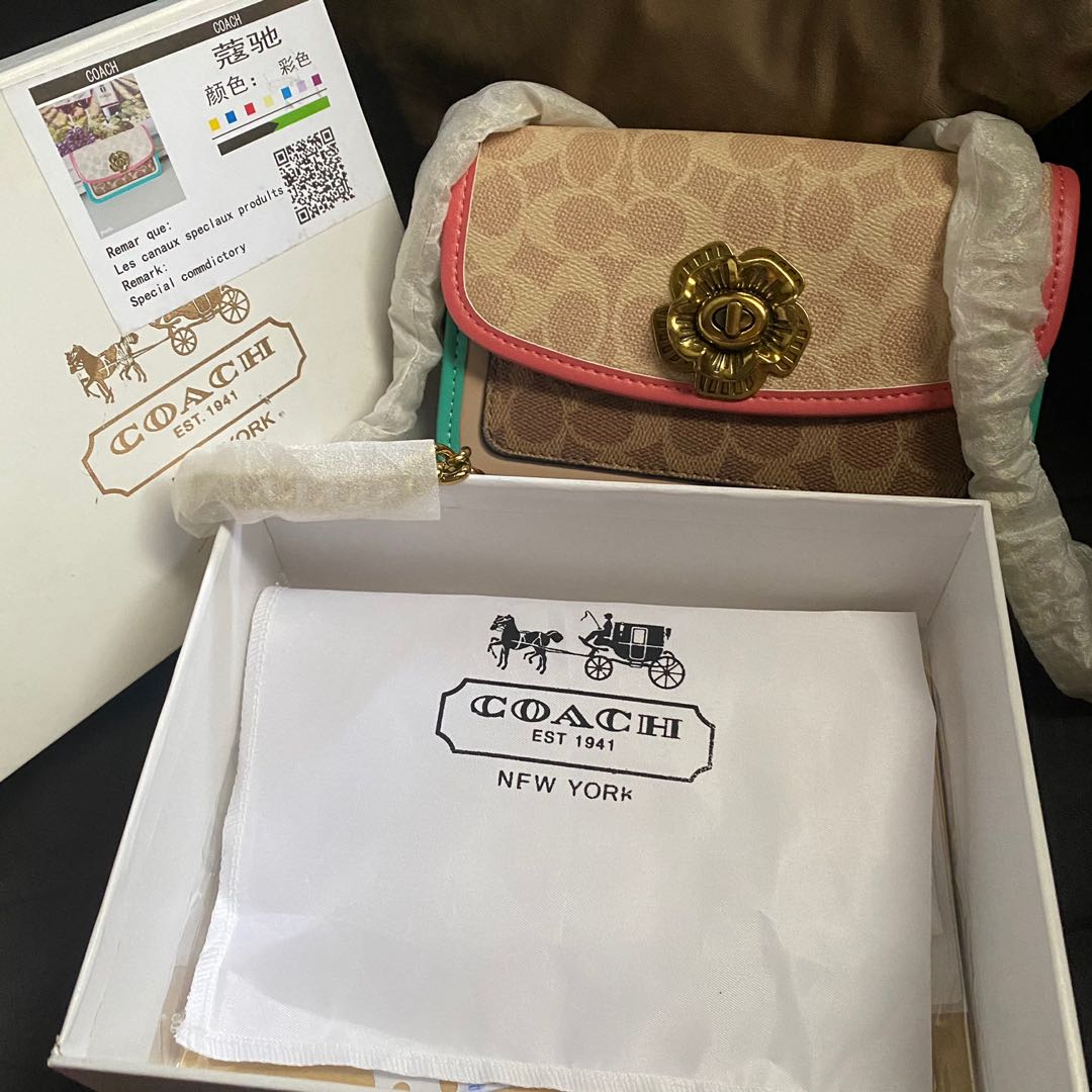 Coach Sling wallet bag type top grade, Luxury, Bags & Wallets on Carousell