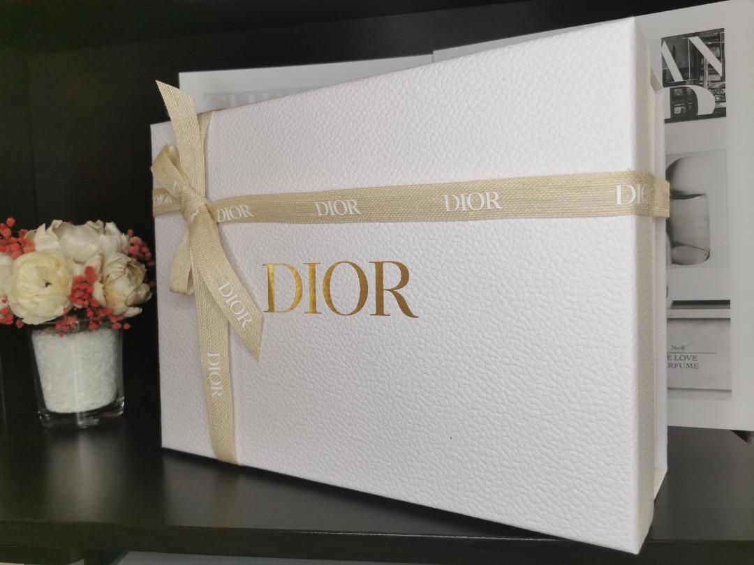 DIOR EXTRA LARGE BOX ( gold DIOR word) 32cm x 23cm x 11.5cm, Luxury ...