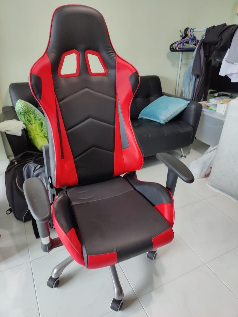 Gaming Chair, Furniture & Home Living, Furniture, Chairs on Carousell