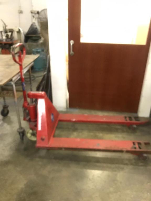 Hand Pallet Jet Lifter Jack, Everything Else on Carousell