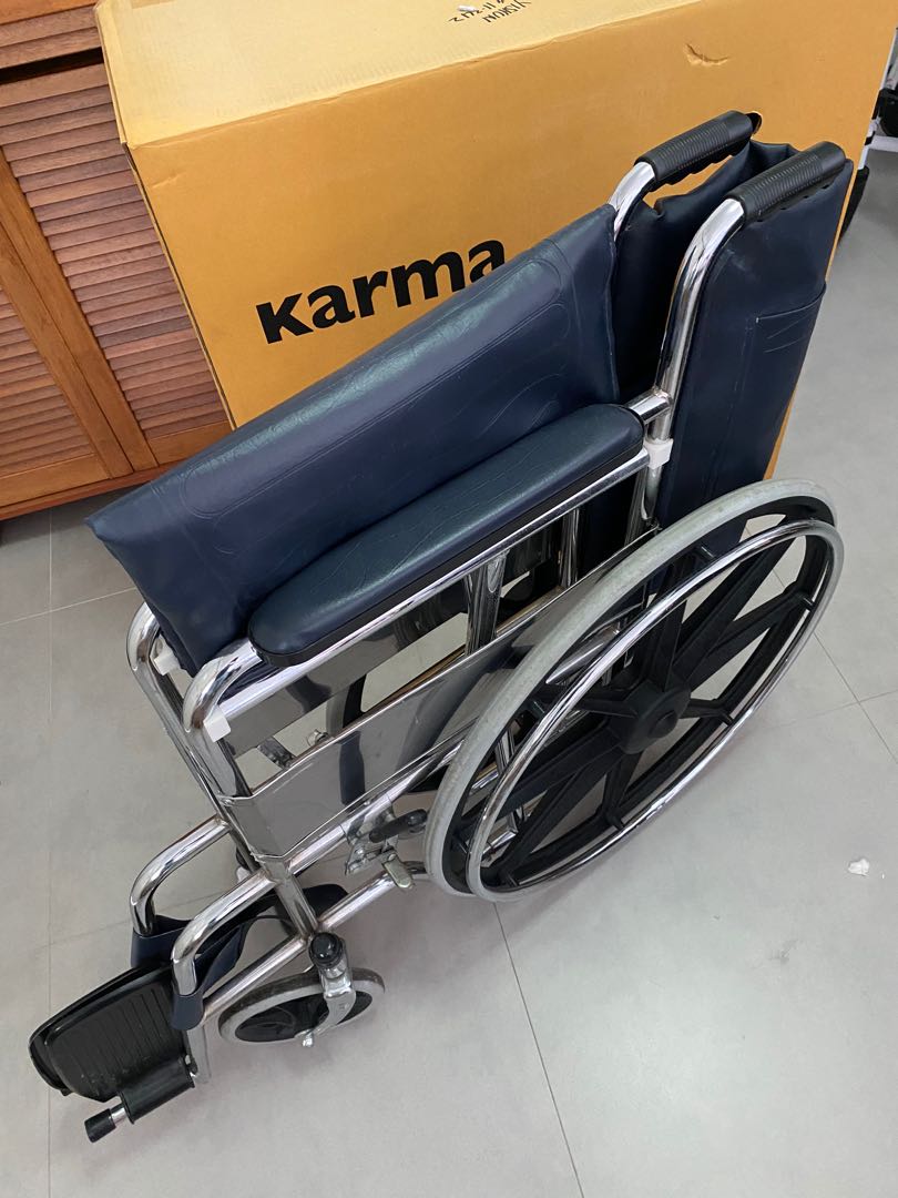 Heavy Duty WheelChair & Commodes with Wheels, Health & Nutrition ...