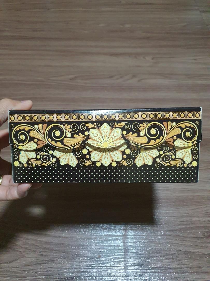 Kotak packaging #snackbox #giftbox #batik kotak corak batik, Hobbies ...