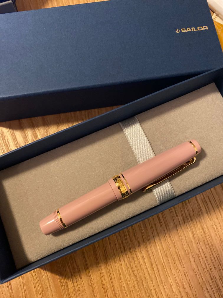 Sailor pro gear slim Sapporo mini blush pink EF nib, Hobbies & Toys ...