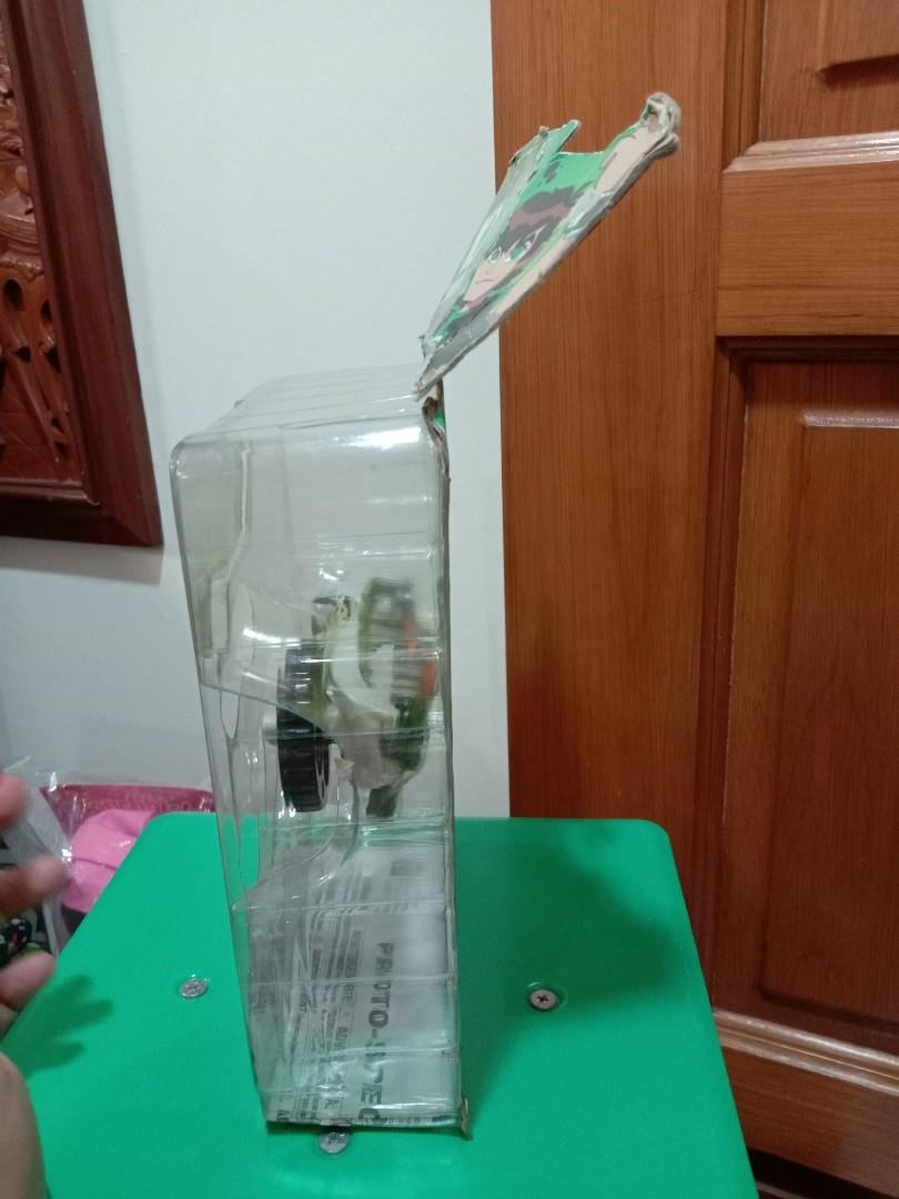 Ben 10 Omniverse Proto-specs + 1x free gift, Hobbies & Toys ...