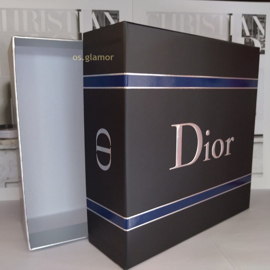 DIOR Gift Box 21 x 21 x 8cm, Women's Fashion, Jewelry & Organisers ...