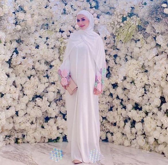 Bunga Jubah *Neelofa Wedding Guest outfit*, Women's Fashion, Muslimah ...