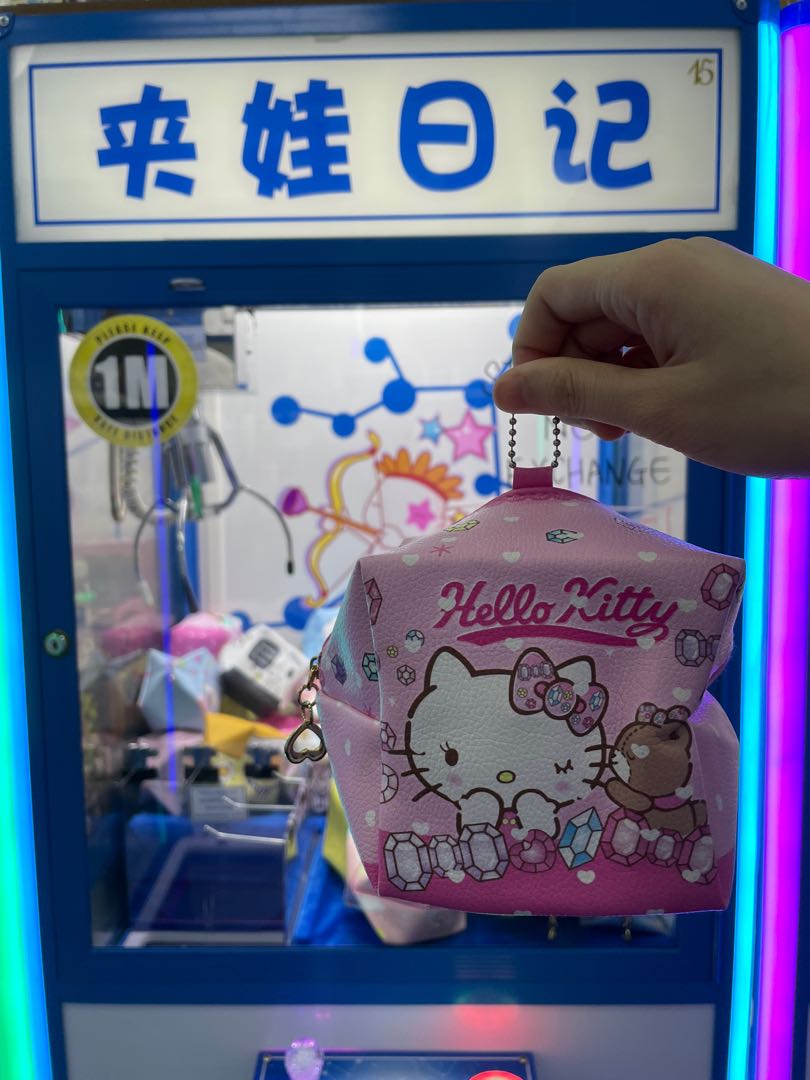 Hello Kitty pouch from claw machine, Women's Fashion, Jewelry ...