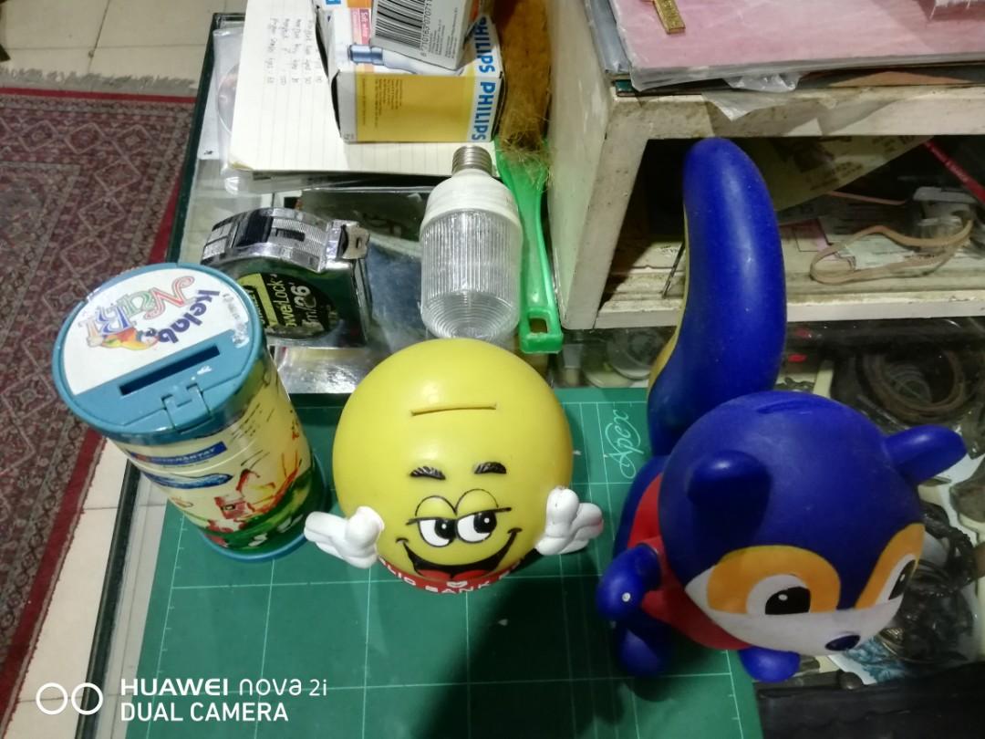 tabung display, Furniture & Home Living, Home Decor, Vases & Decorative ...