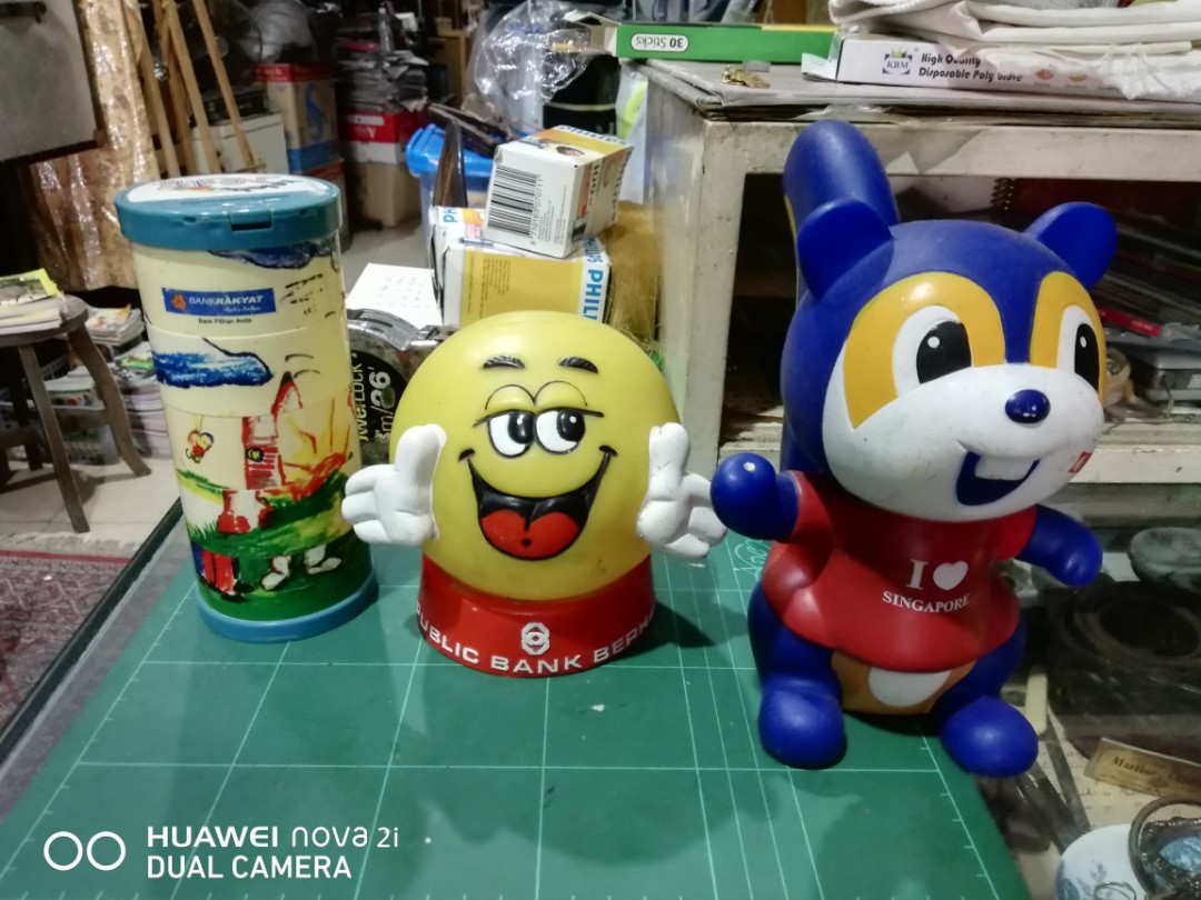 tabung display, Furniture & Home Living, Home Decor, Vases & Decorative ...