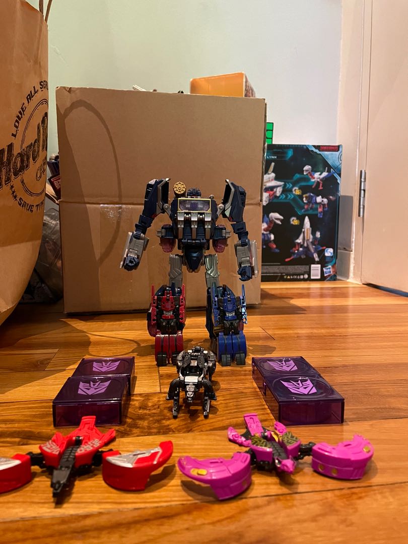 Transformers Fall of cybertron soundwave with all discs/cassettes ...