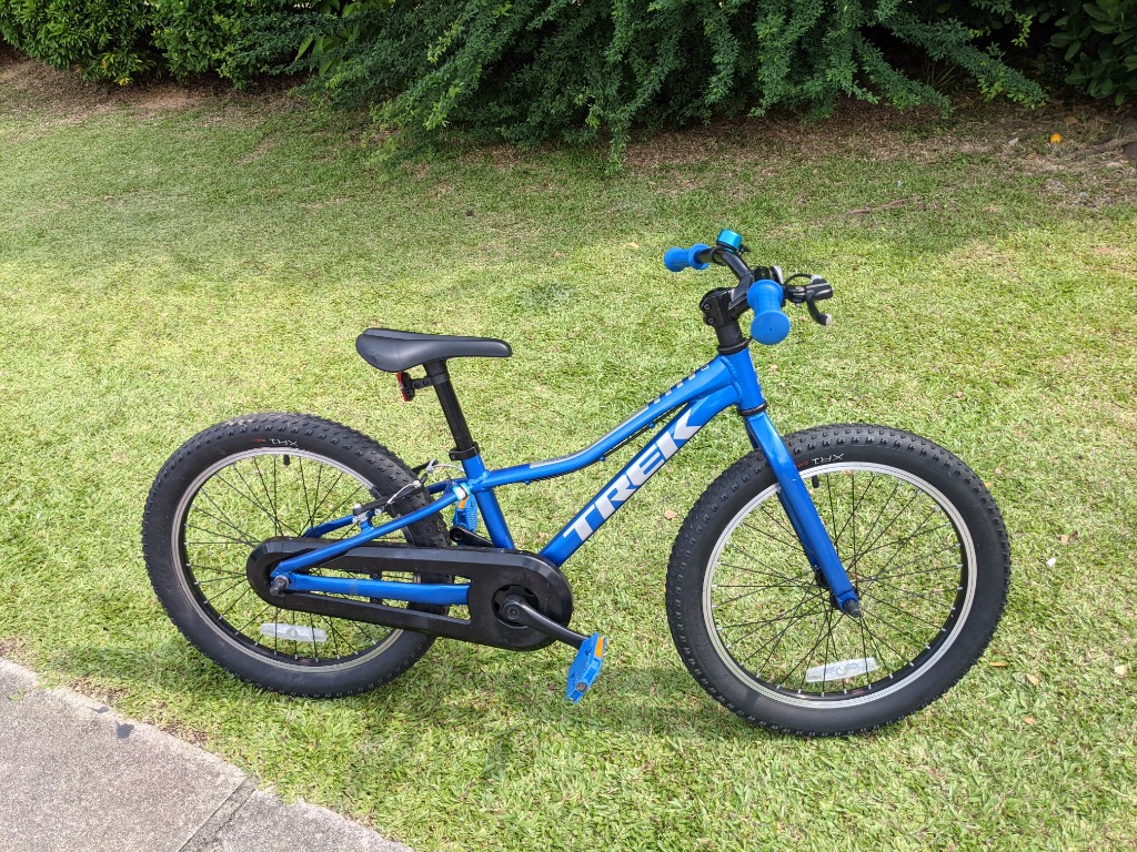 Trek Precaliber 20 kids bike (blue), Sports Equipment, Bicycles & Parts ...