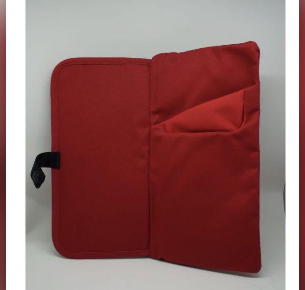 Crumpler Travel Wallet The Low Wallet Aviator, Women's Fashion, Bags ...