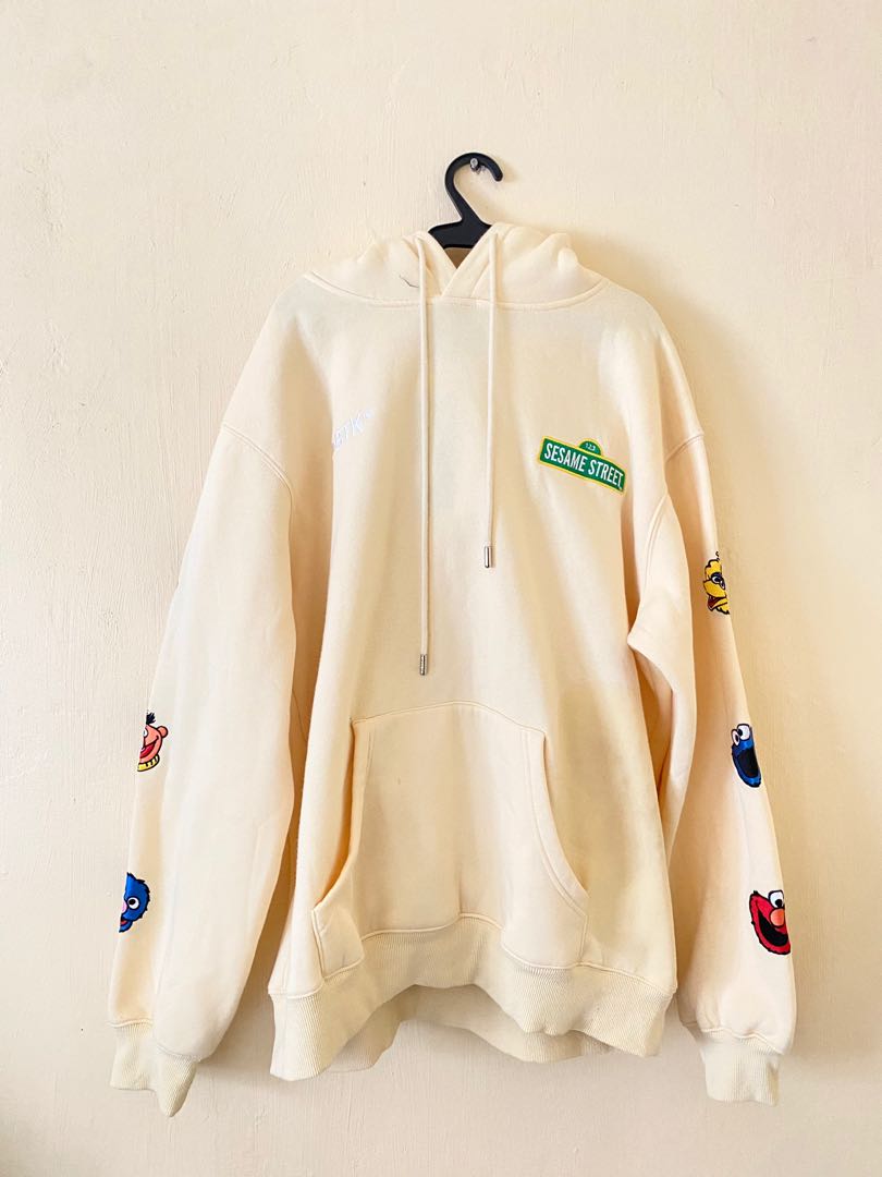 DBTK x Sesame Street Vintage script hoodie, Men's Fashion, Coats ...
