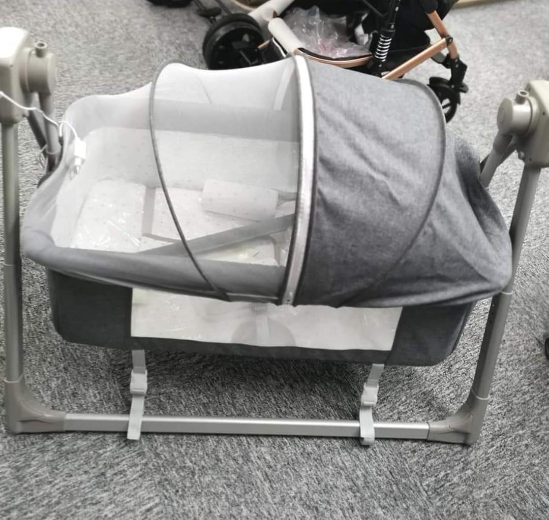 Electronic Baby Bassinet Cot, Babies & Kids, Baby Nursery & Kids ...