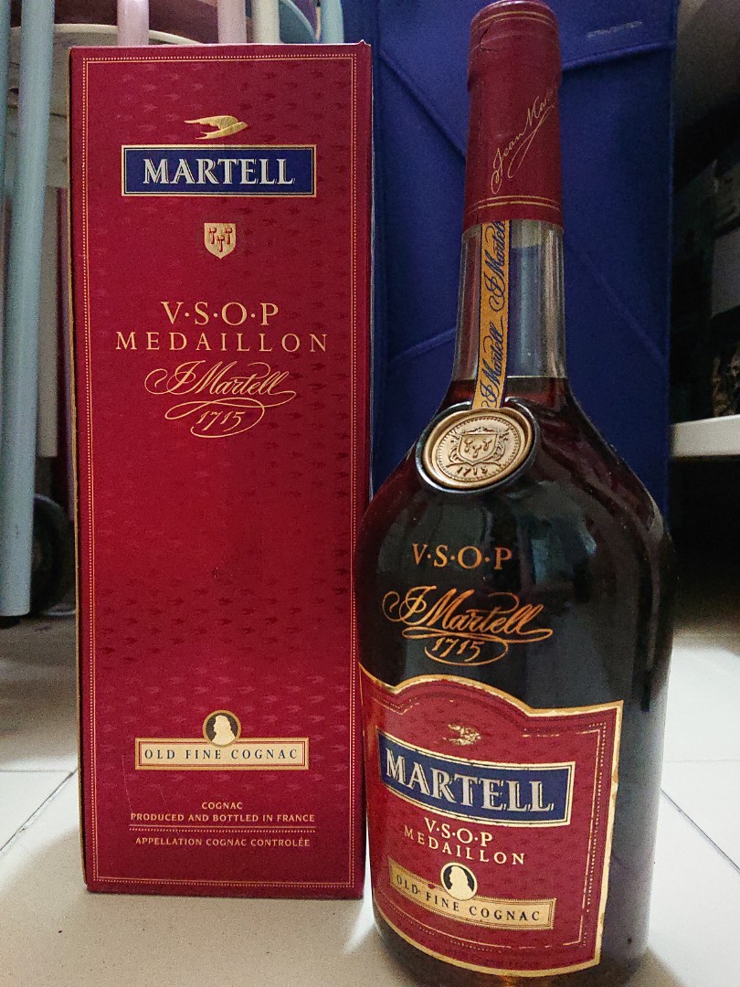 Martell VSOP Medallion Old Fine Cognac 1.0L, Food & Drinks, Alcoholic Beverages on Carousell
