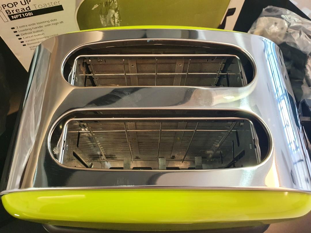 Mistral Pop Up Bread Toaster, TV & Home Appliances, Kitchen Appliances ...