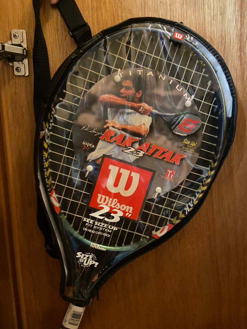new 全新 Wilson Tennis Racket 網球拍, 運動產品, 運動與體育, 運動與體育 - 球拍和球類運動 - Carousell