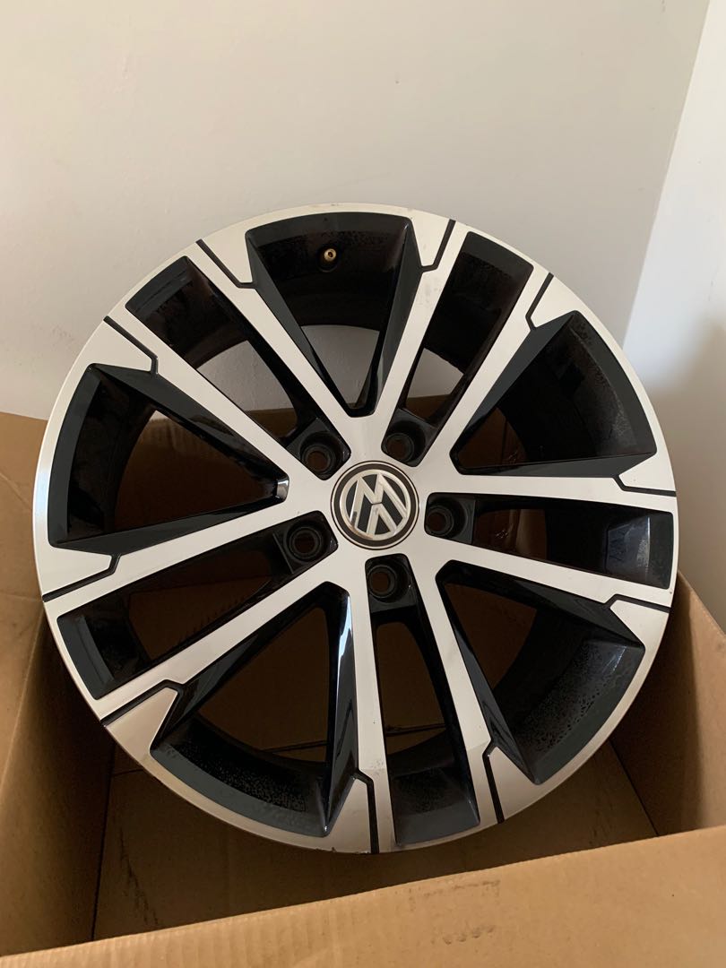 [RIM ONLY] 17” Volkswagen Rim Golf MK7.5, Car Accessories, Tyres & Rims ...