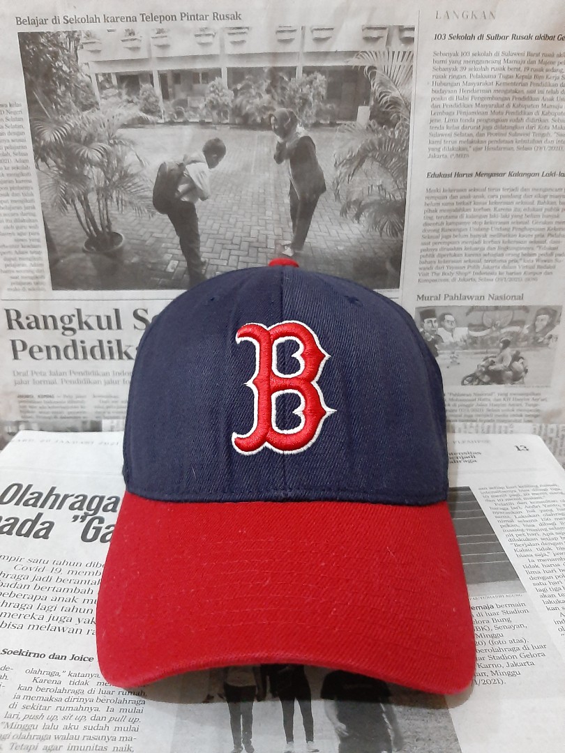 Topi mlb logo B, Fesyen Pria, Aksesoris, Topi di Carousell