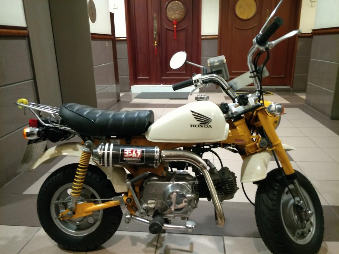 Honda Monkey Z50 with single digit number plate, Motorcycles ...