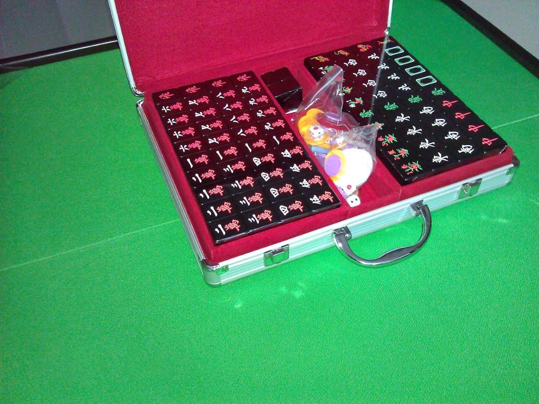 Mahjong tile set black, Hobbies & Toys, Toys & Games on Carousell