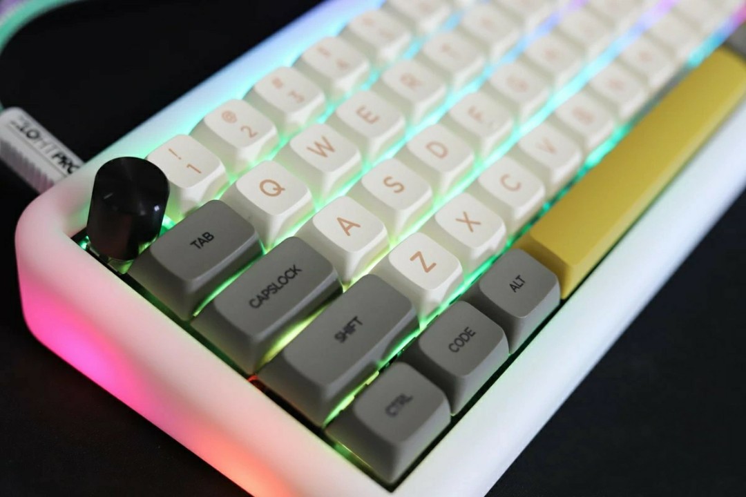 Mojo 64 knob scroll RGB mechanical keyboard, 電腦＆科技, 電腦周邊及配件, 電腦鍵盤及相關產品 ...