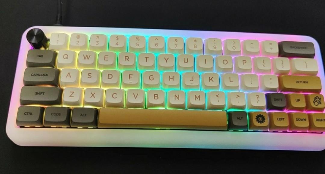 Mojo 64 knob scroll RGB mechanical keyboard, 電腦＆科技, 電腦周邊及配件, 電腦鍵盤及相關產品 ...