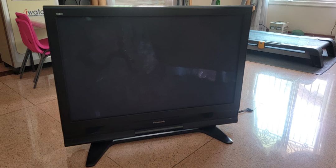 Panasonic Viera 42” Plasma TV, TV & Home Appliances, TV & Entertainment ...