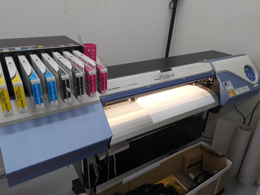 Roland VS 300i Print & Cut, Computers & Tech, Office & Business ...