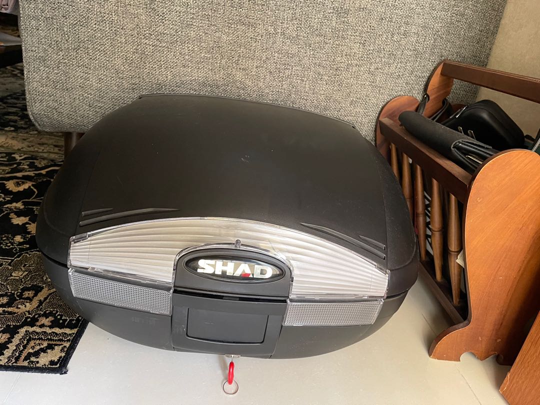 Shad SH45 box with baseplate + CB150R rack, Motorcycles, Motorcycle ...