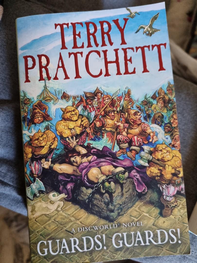 Terry Pratchett Discworld guards guards, Hobbies & Toys, Books ...