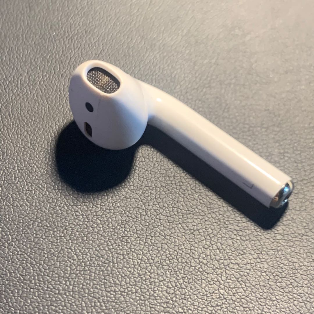 ‼️Airpods Gen 2 LEFT POD ONLY‼️, Audio, Headphones & Headsets on Carousell