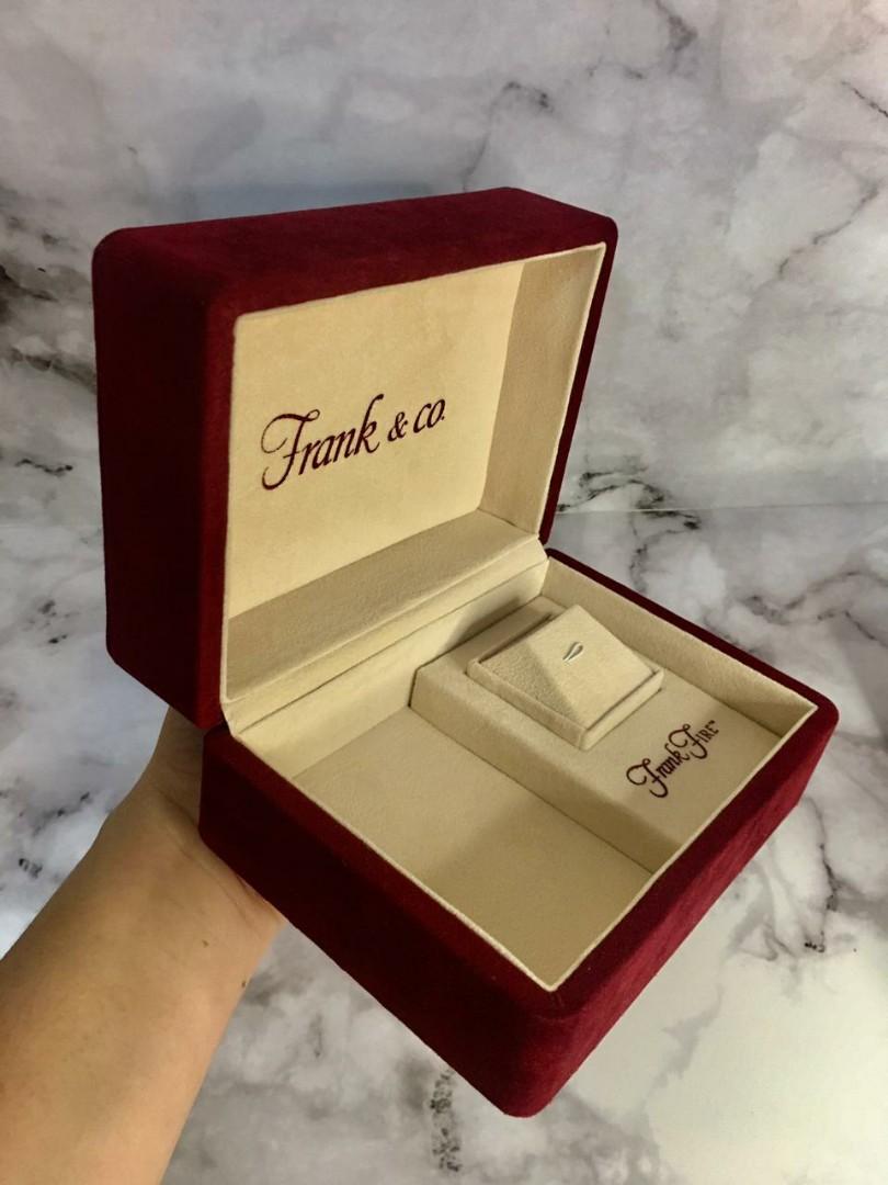 Frank n co set box authntic, Serba Serbi di Carousell