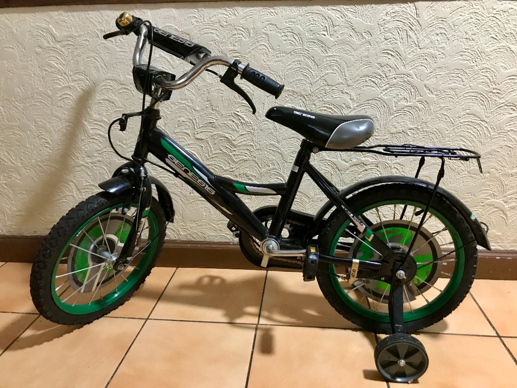 Genesis Kids Bike 16" with Training Wheels, Sports Equipment, Bicycles ...