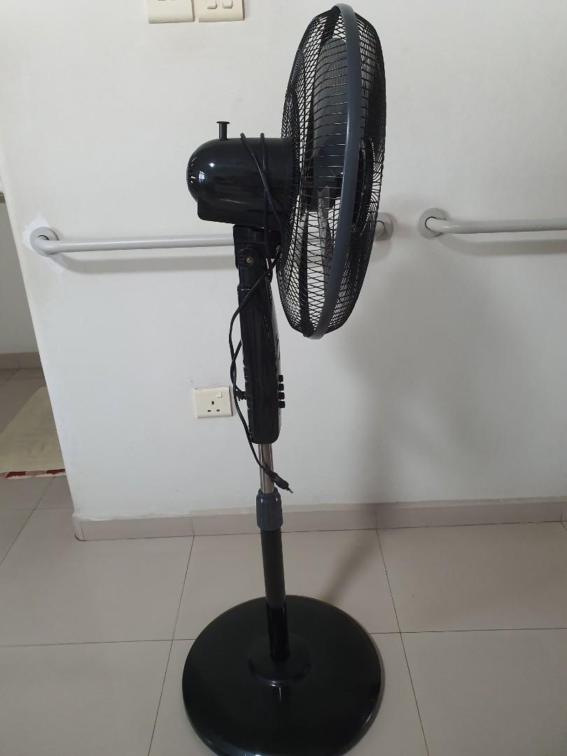 Giant standing fan, TV & Home Appliances, Air Conditioners & Heating on ...