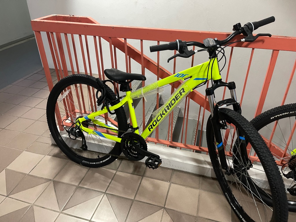 ROCKRIDER ST 100 27.5IN 21SP SPORT BIKE - YELLOW, Sports Equipment ...
