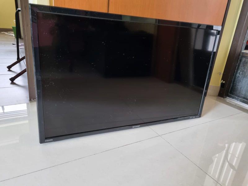 Sharp LC32 32 inches TV, TV & Home Appliances, TV & Entertainment, TV ...