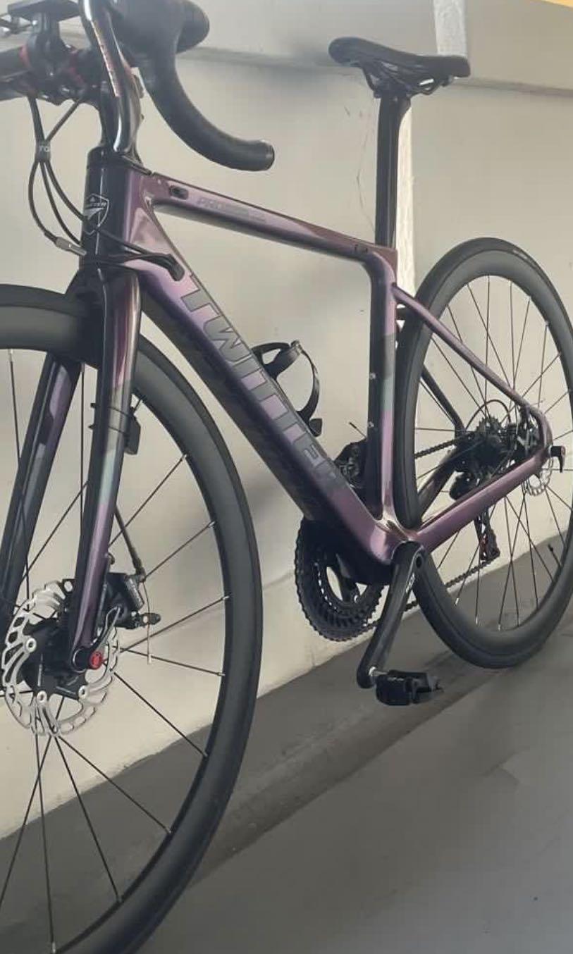 Twitter Carbon Roadbike Roadie, Sports Equipment, Bicycles & Parts ...