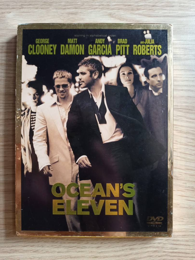 DVD Ocean's Eleven, Hobbies & Toys, Music & Media, CDs & DVDs on Carousell