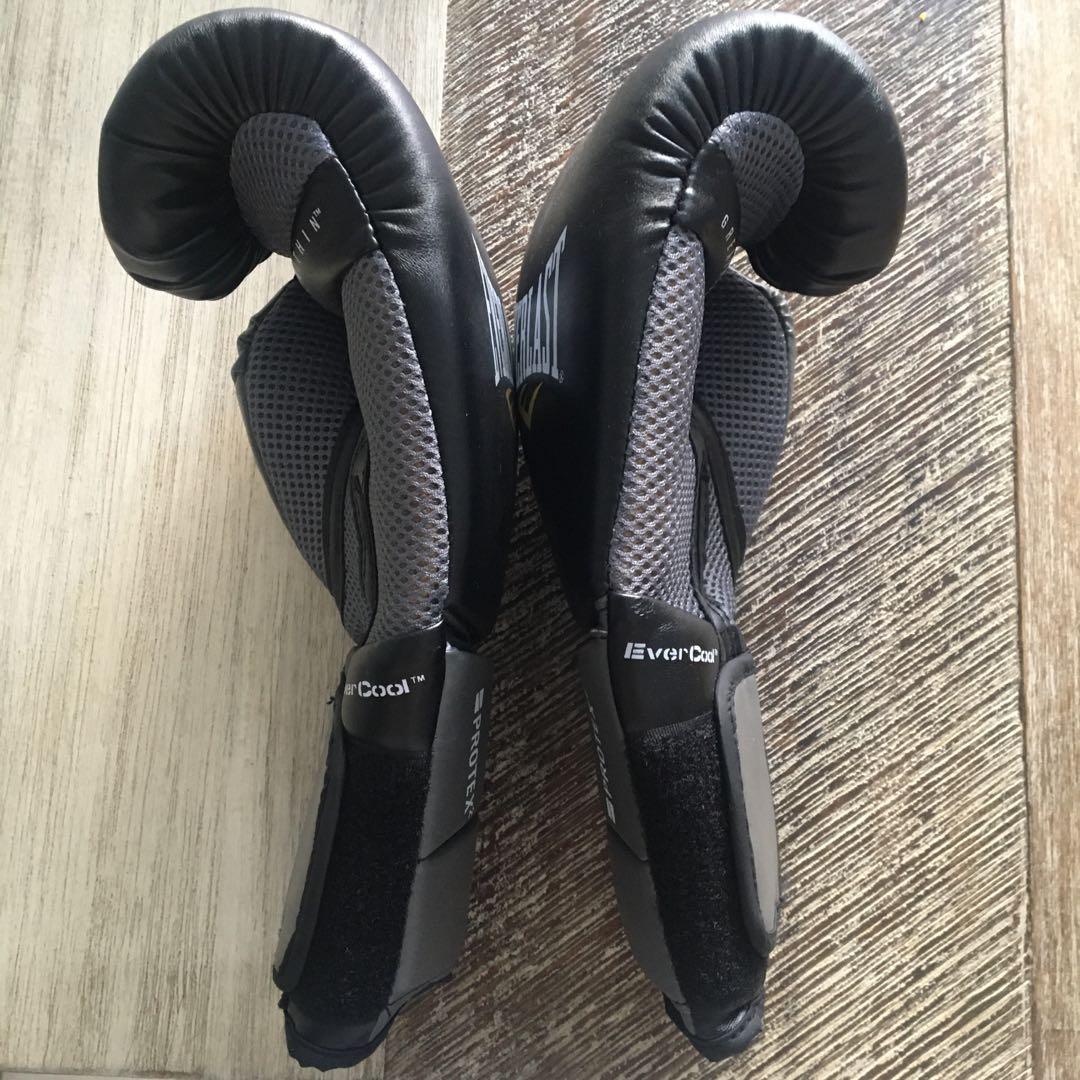 Everlast Boxing Gloves (Woman S size), Sports Equipment, Other Sports ...