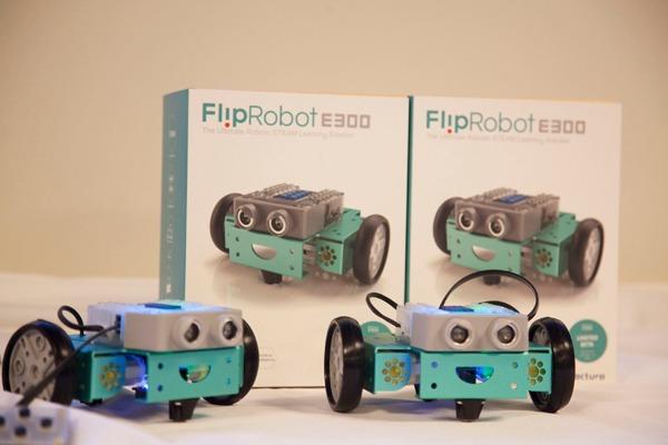 Flip Robot - STEM, Hobbies & Toys, Toys & Games on Carousell