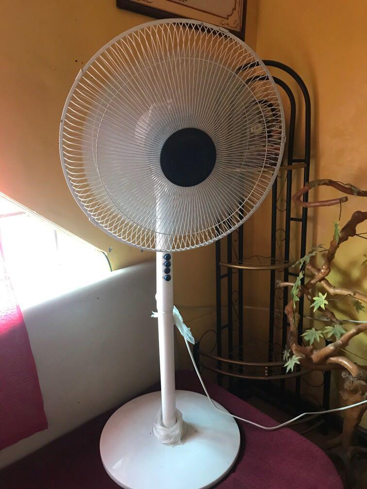 Fukuda Electric Fan, Furniture & Home Living, Lighting & Fans, Fans on ...