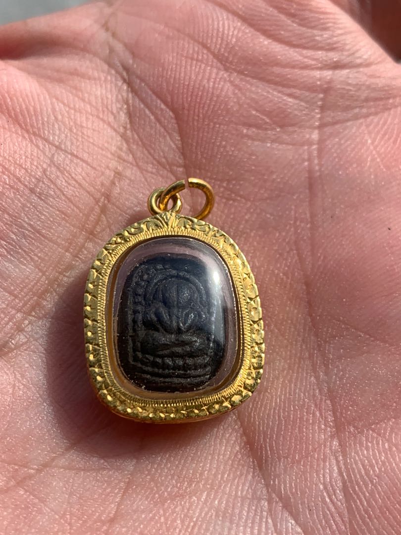 LP Daeng Phra Pitda, Hobbies & Toys, Memorabilia & Collectibles ...