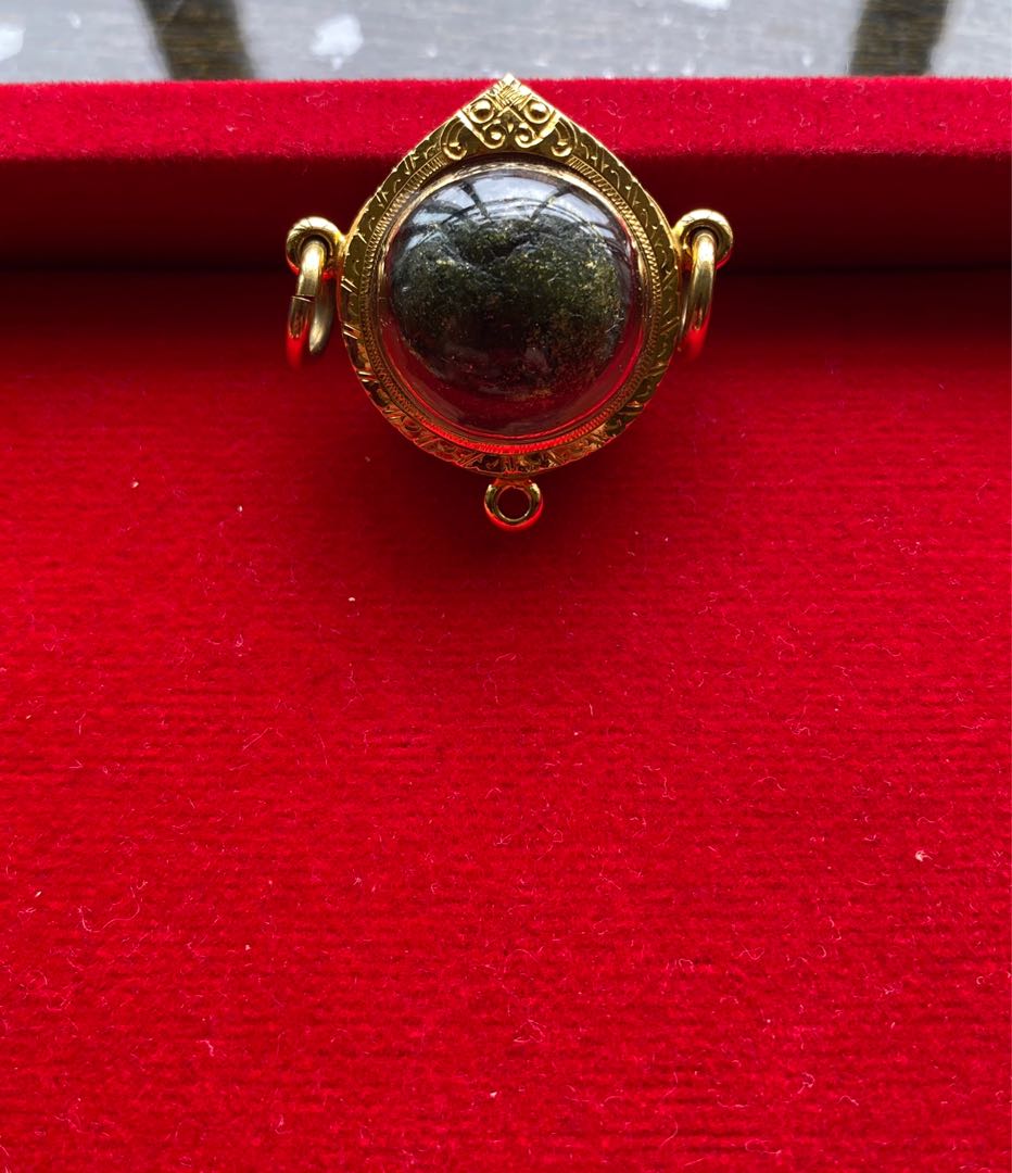 Lp Thap Loop Om, Hobbies & Toys, Collectibles & Memorabilia, Religious ...