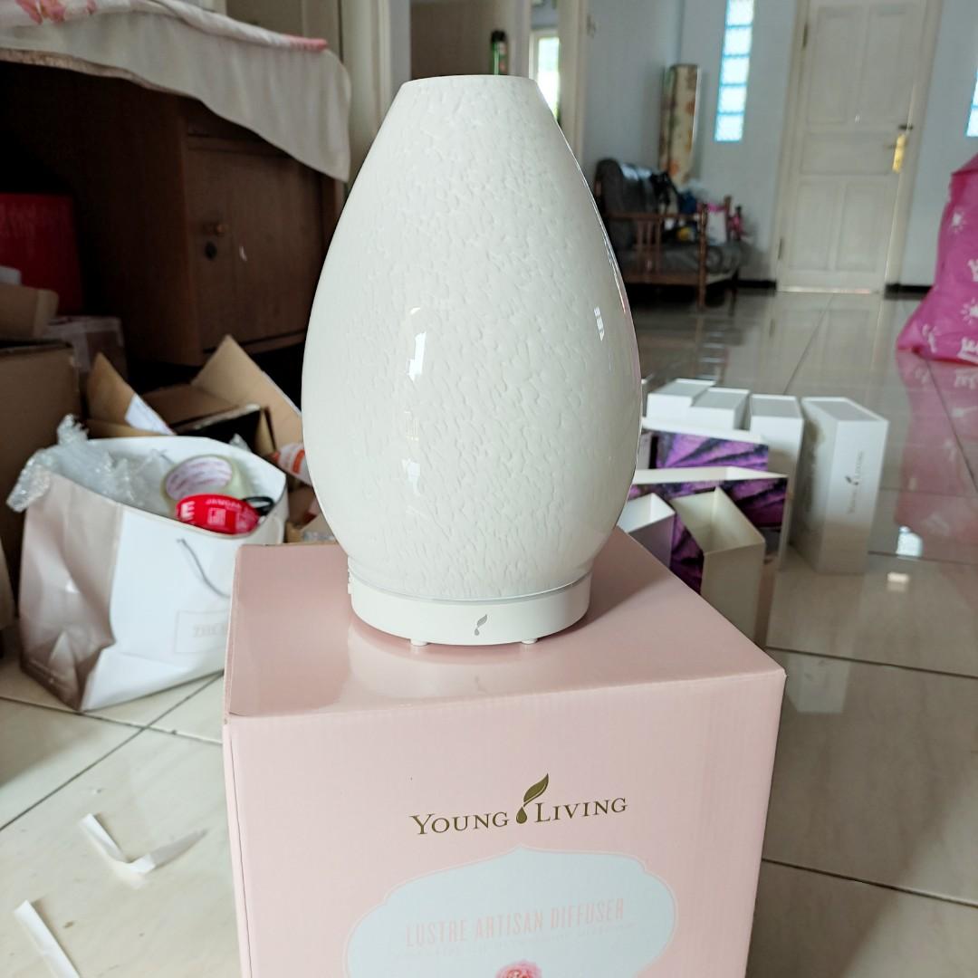 Lustre artisan diffuser young living new, Kesehatan & Kecantikan, Kulit ...