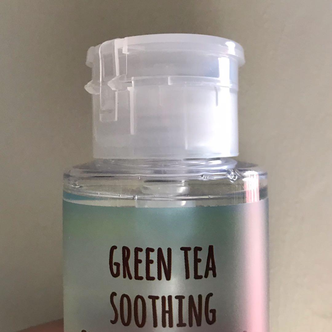 Miniso Green Tea Soothing Cleansing Water 220ml, Beauty & Personal Care ...